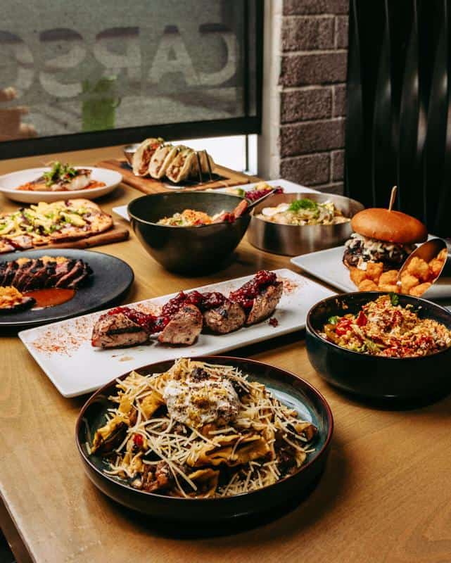 10 Cheap Places to Eat on Fremont Street