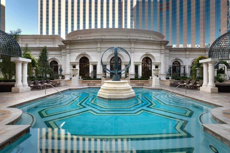 3 Venetian Las Vegas Pools: Hours, Map & What to Do