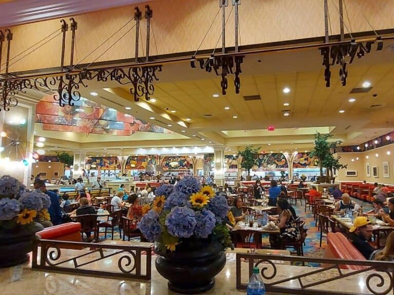 South Point Garden Buffet: Prices, Menu & Tips