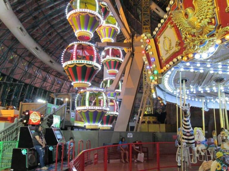 Circus Circus Adventuredome: Attractions, Hours & Prices
